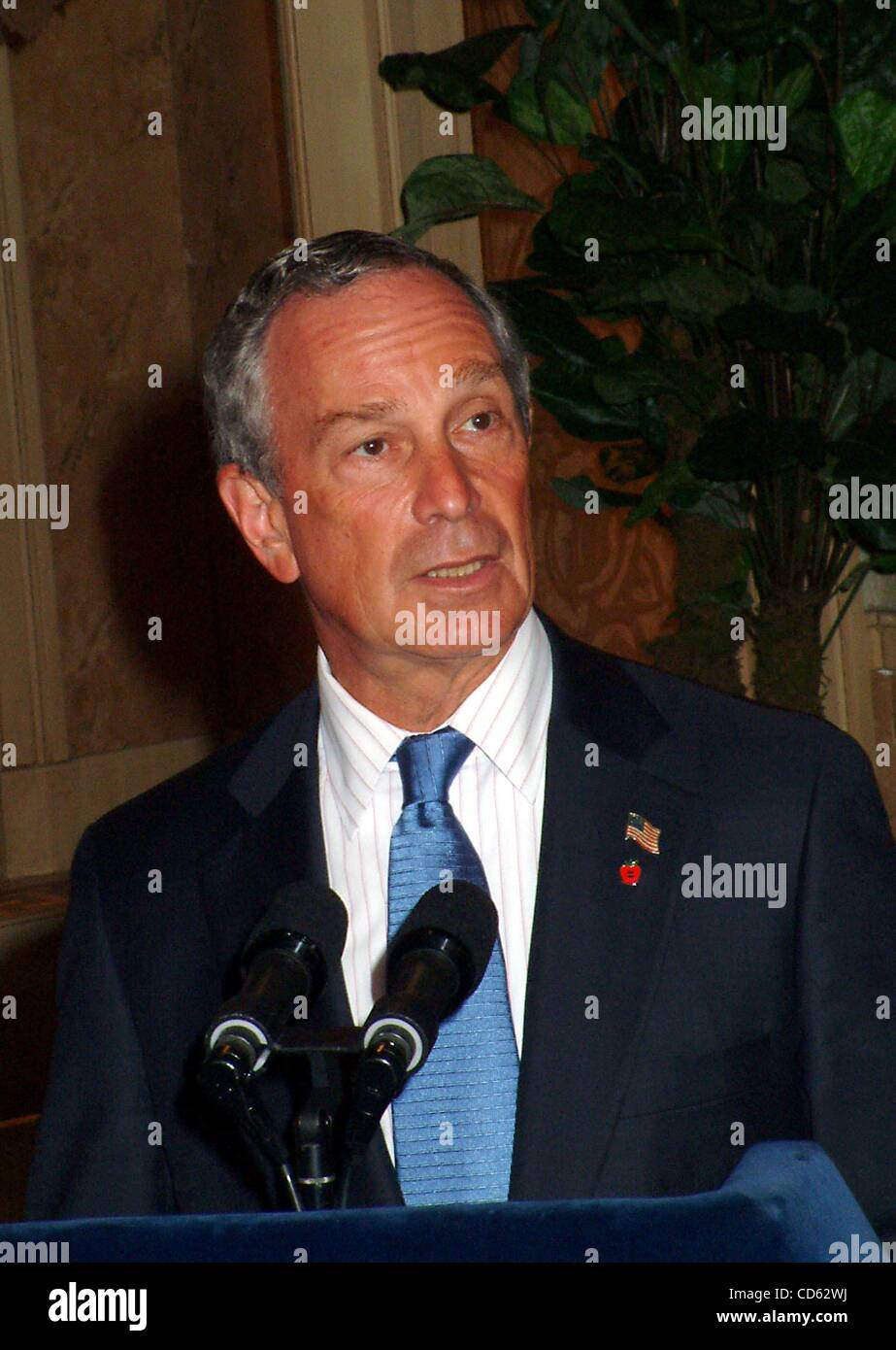 Michael kaufman hi-res stock photography and images - Alamy