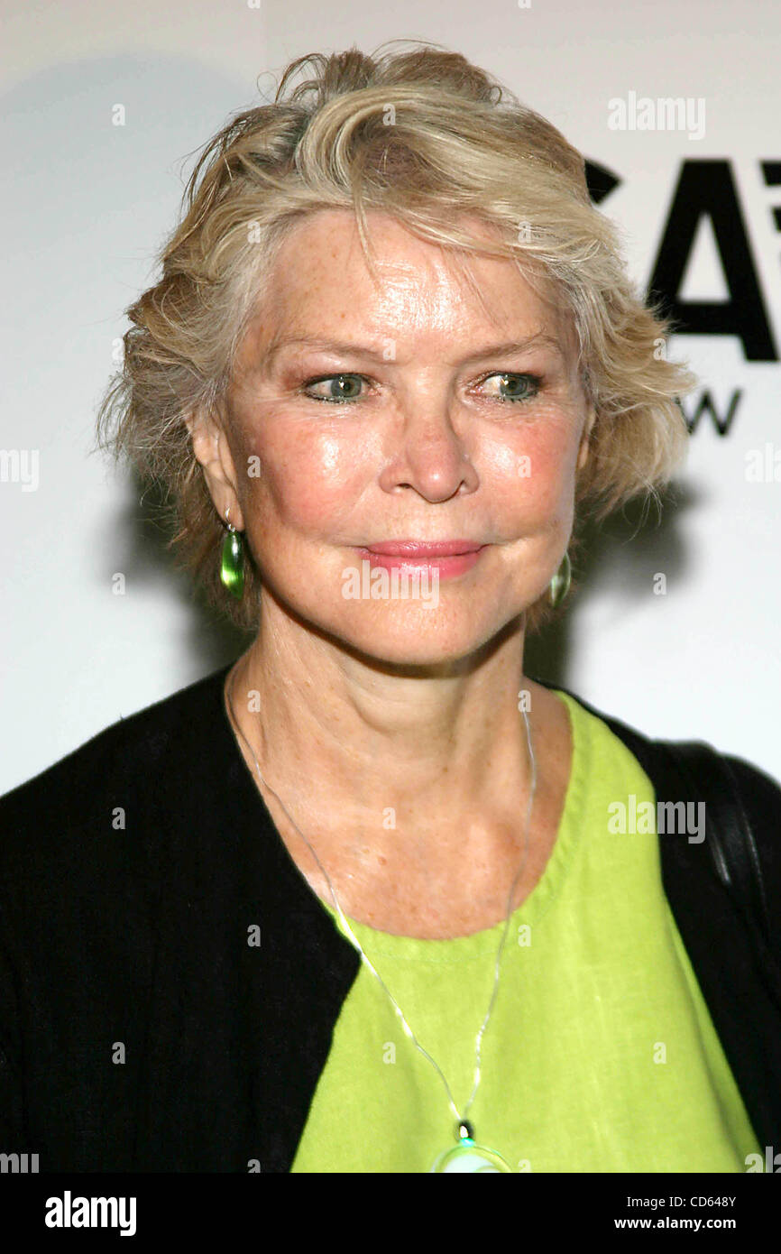 Aug. 25, 2003 - New York, New York, U.S. - K32406RM. SD08/25/2003..USA ...