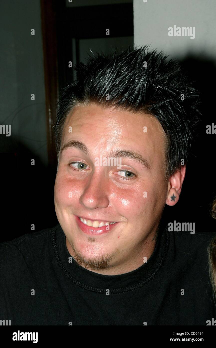 Aug. 27, 2003 - New York, New York, U.S. - K32457RM .JUSTIN TIMBERLAKE ...