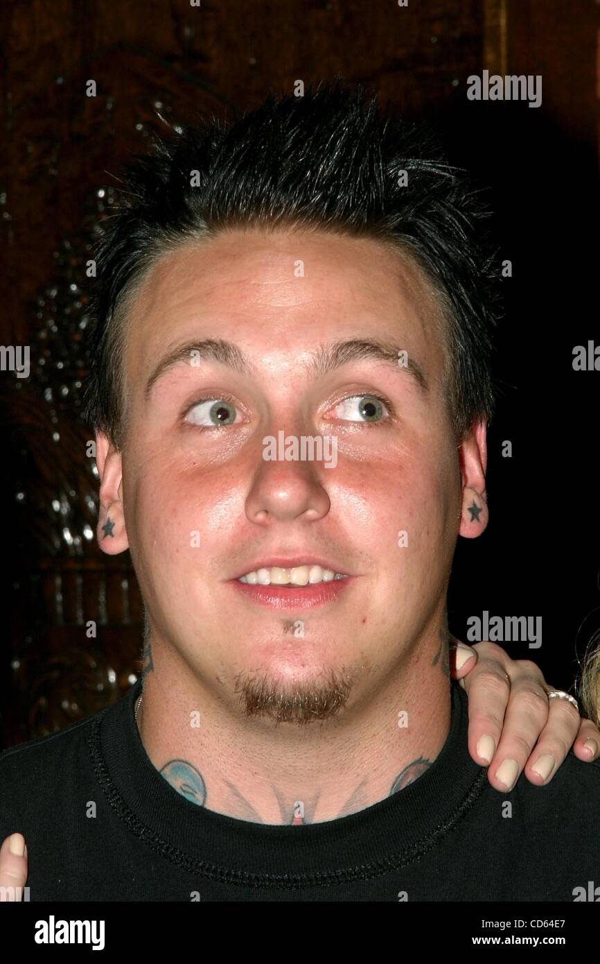 Aug. 27, 2003 - New York, New York, U.S. - K32457RM .JUSTIN TIMBERLAKE ...