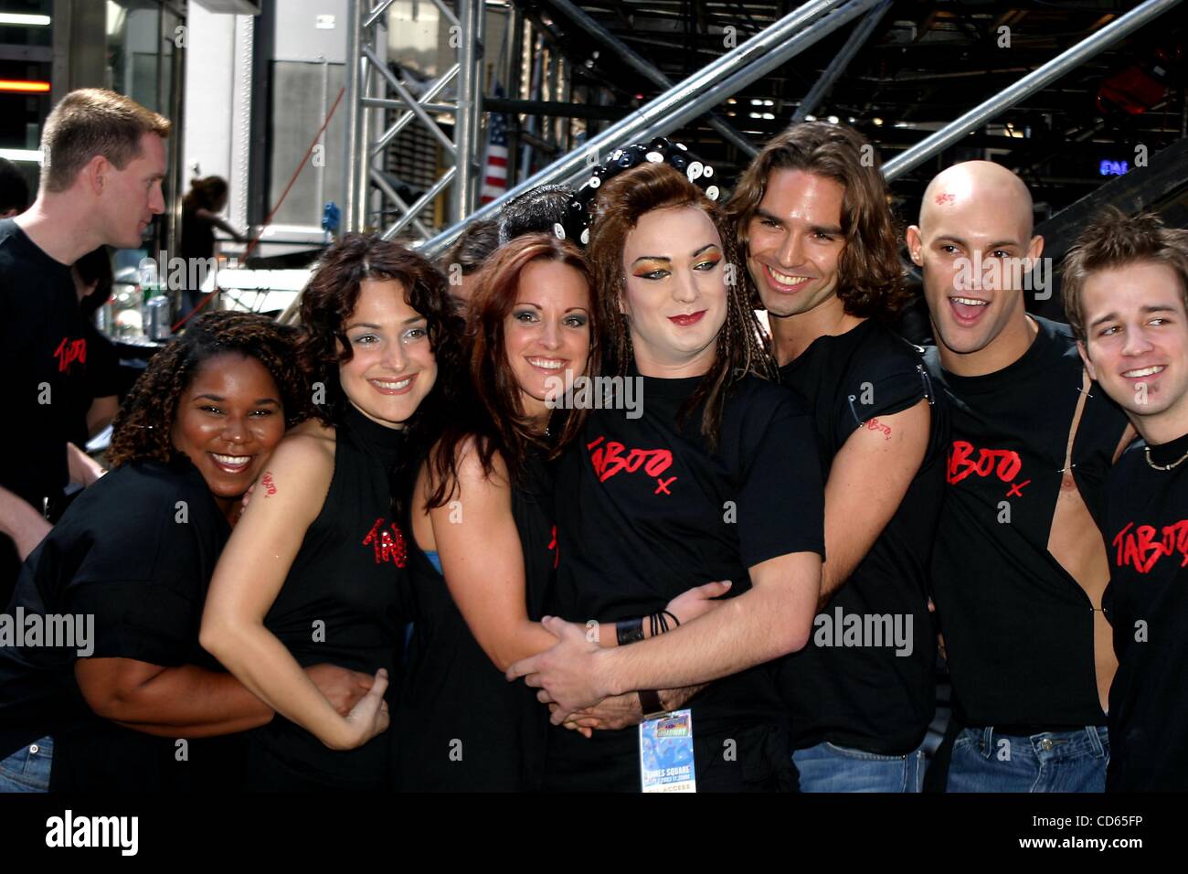 Sept. 5, 2003 - New York, New York, U.S. - K32603RM .BROADWAY ON ...