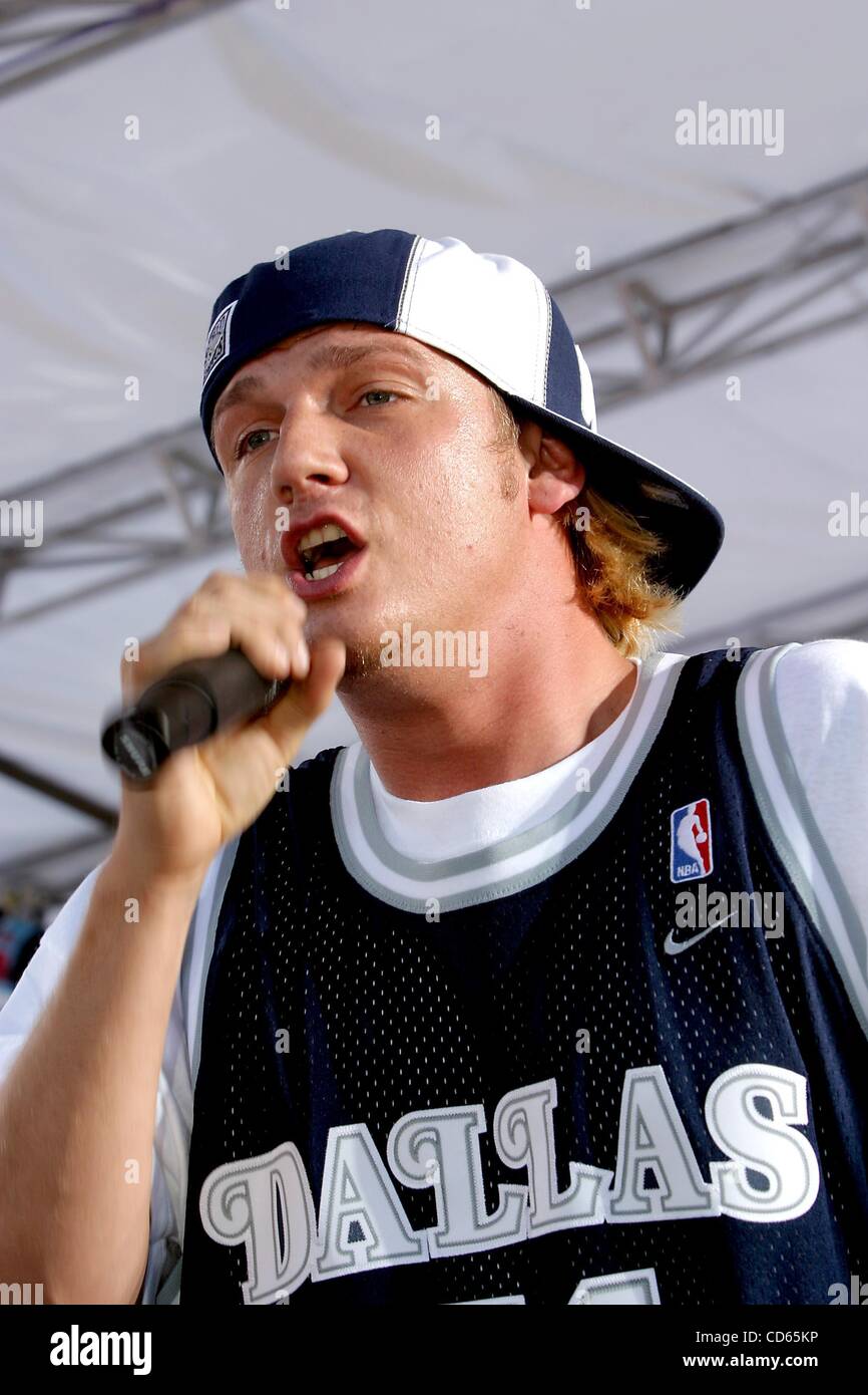 Nick carter 2003 hi-res stock photography and images - Alamy