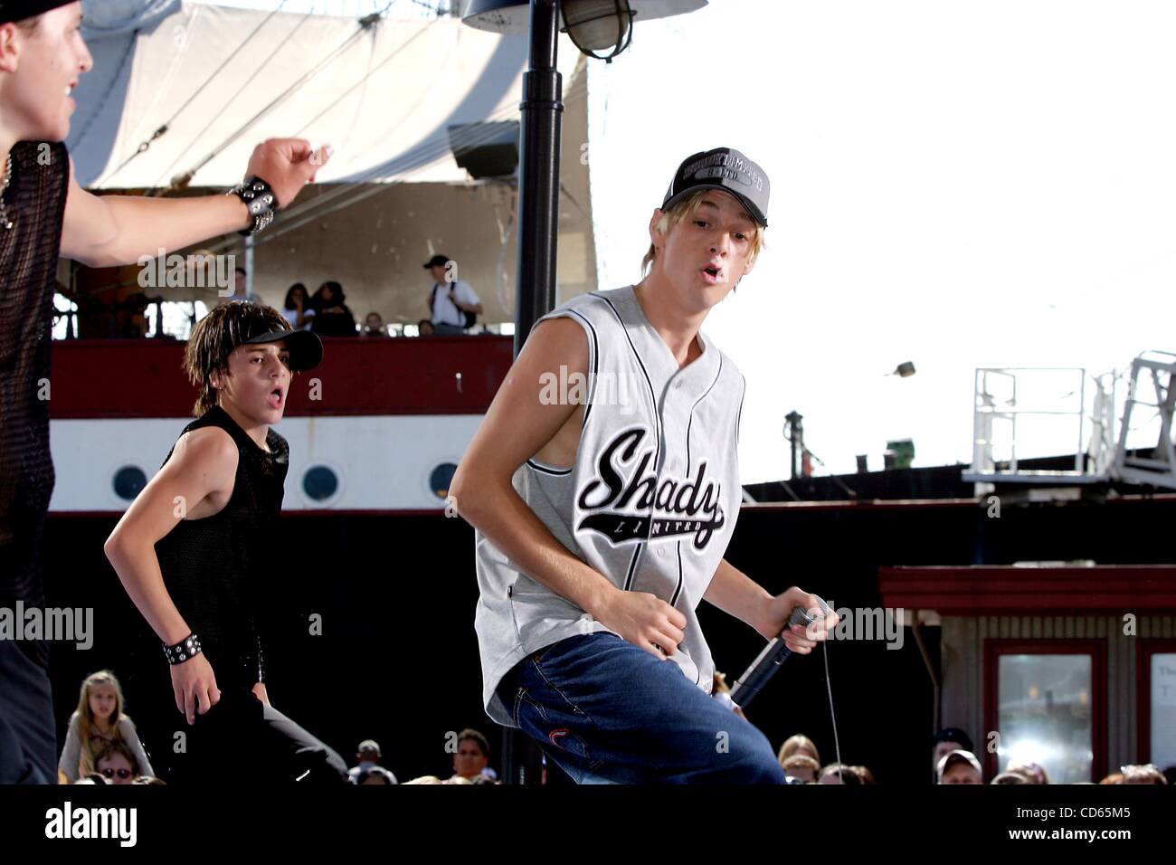 Aaron carter 2003 hi-res stock photography and images - Alamy