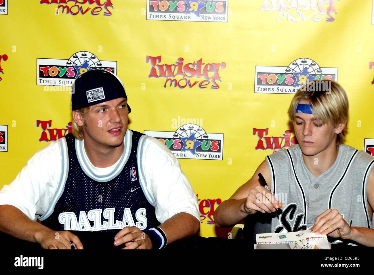 Aaron carter 2003 hi-res stock photography and images - Alamy