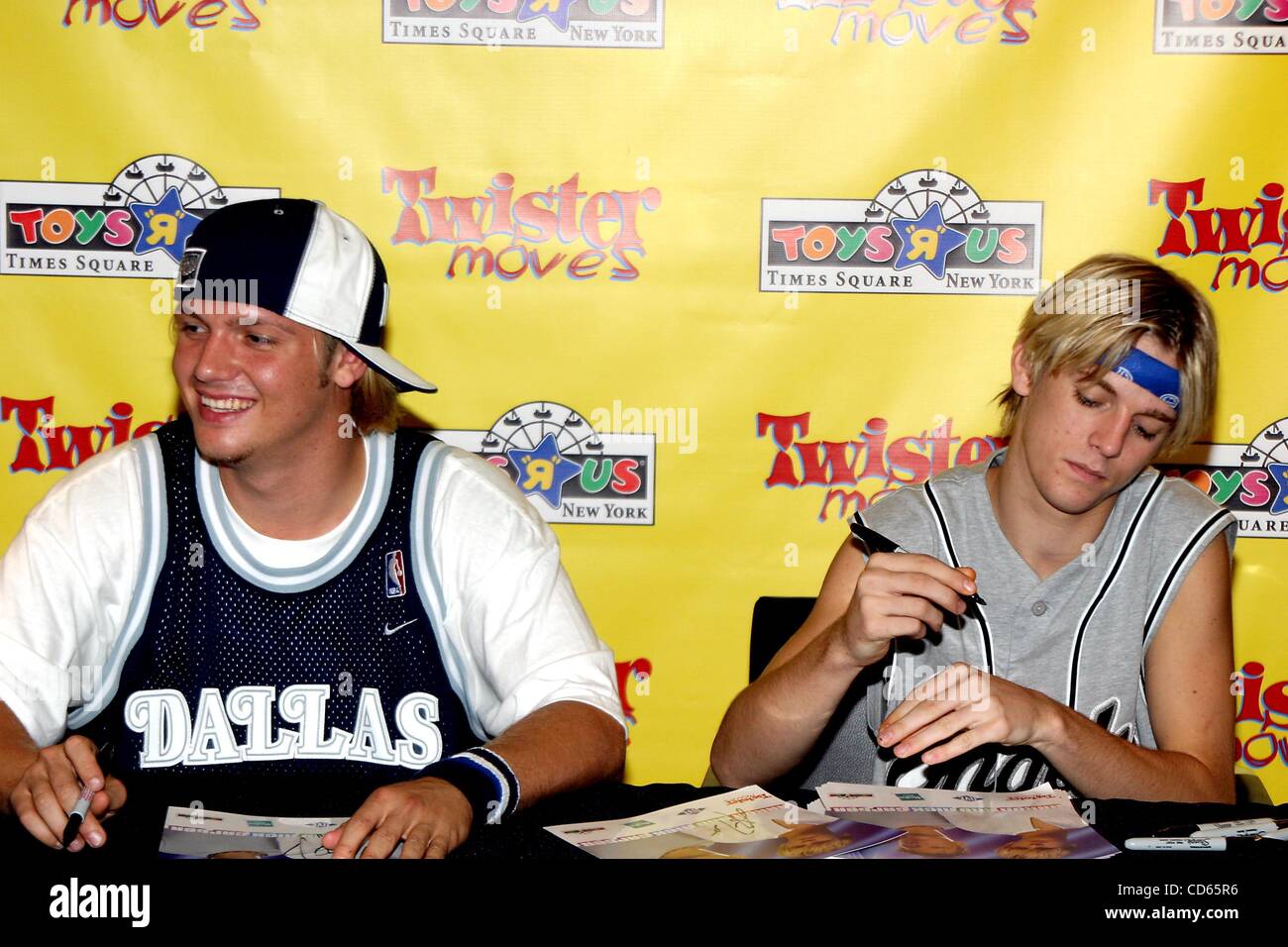 Nick carter 2003 hi-res stock photography and images - Alamy