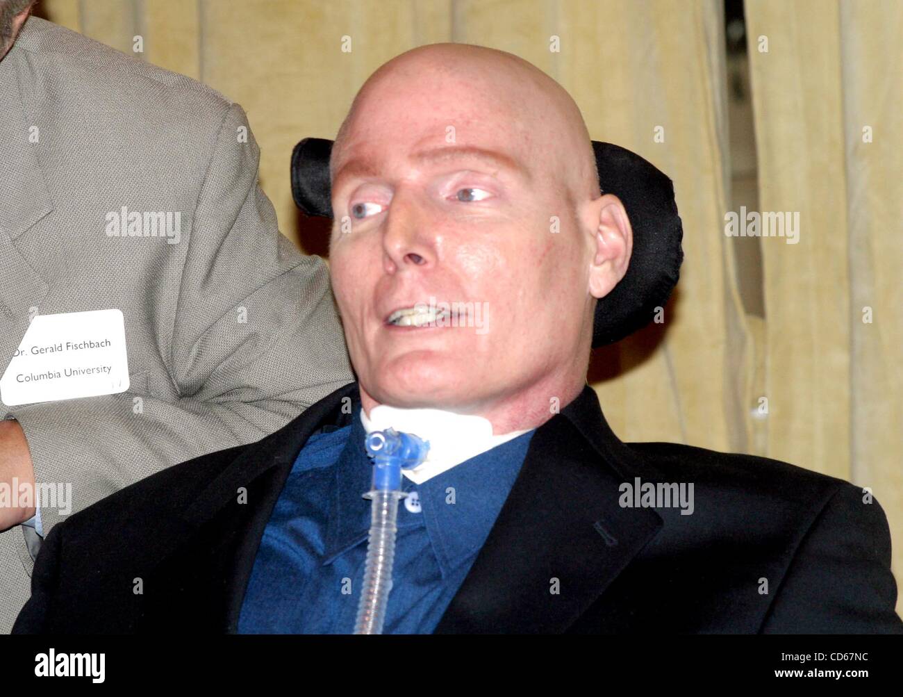 Sept. 19, 2003 - New York, New York, U.S. - K32988RM.CHRISTOPHER REEVE ...