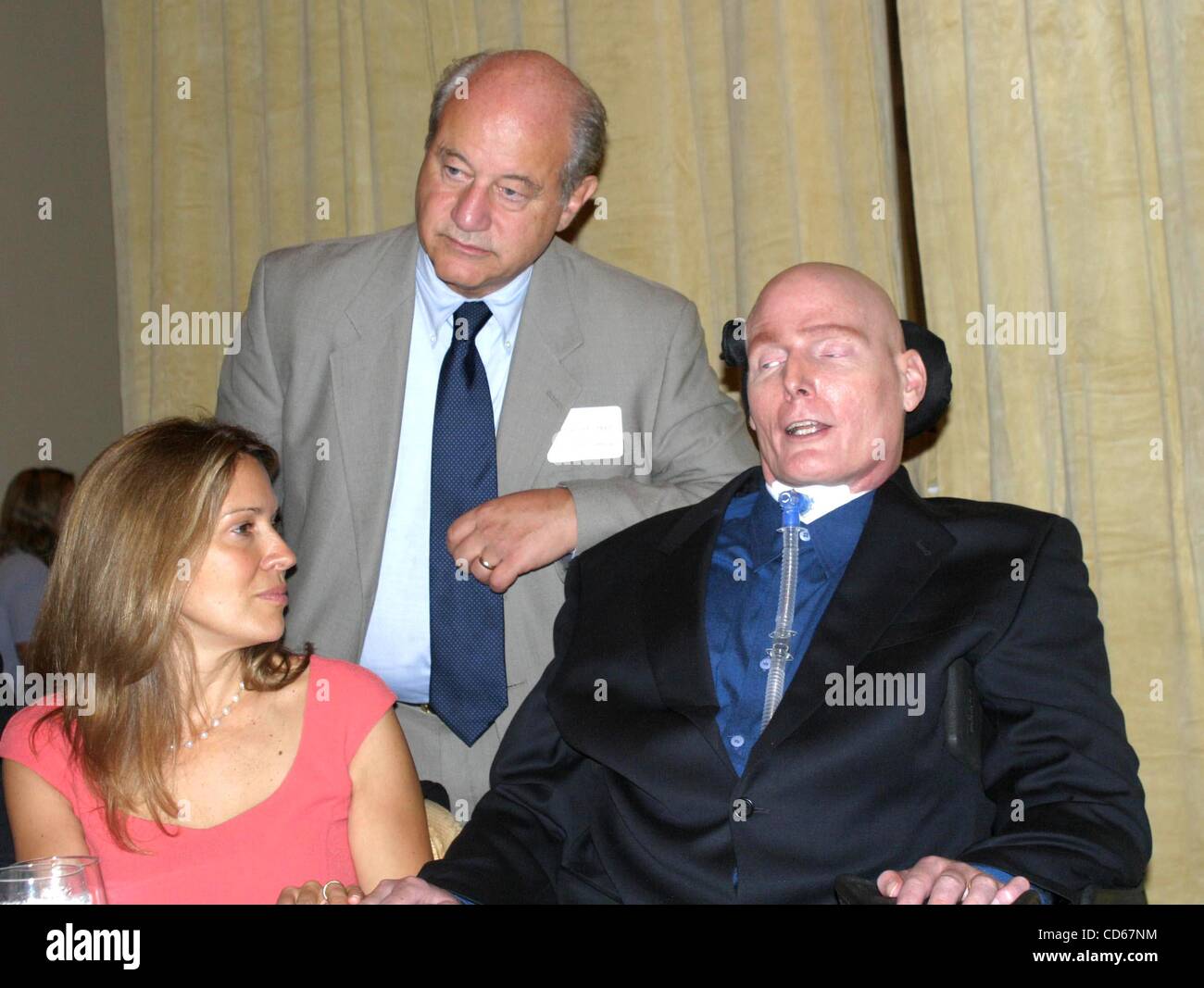Christopher reeve 2003 hi-res stock photography and images - Alamy