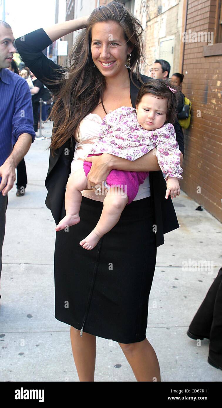 Sept. 19, 2003 - New York, New York, U.S. - K32991RM.DKNY FASHION SHOW ...
