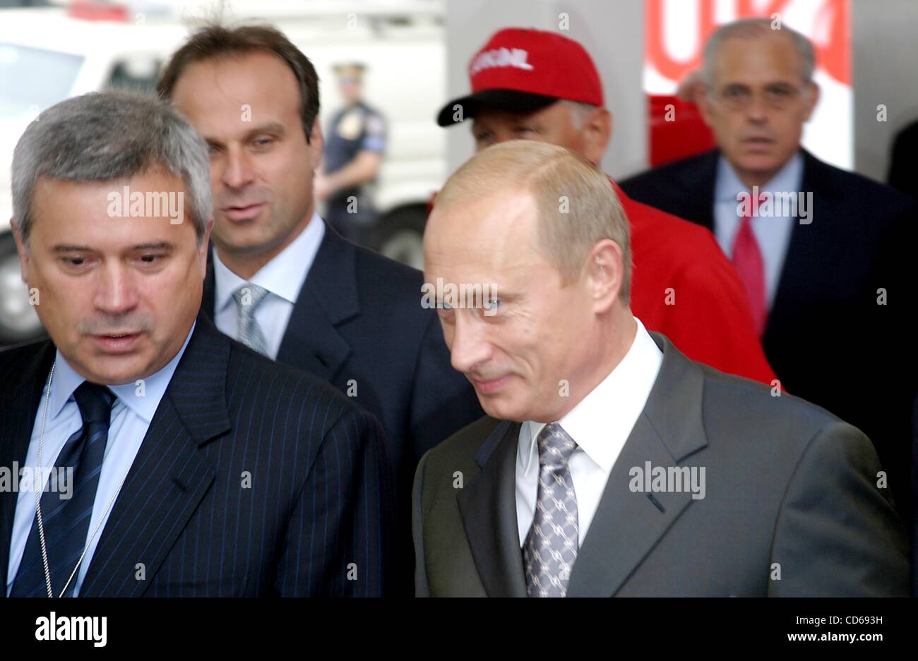 Chuck schumer and putin hi-res stock photography and images - Alamy