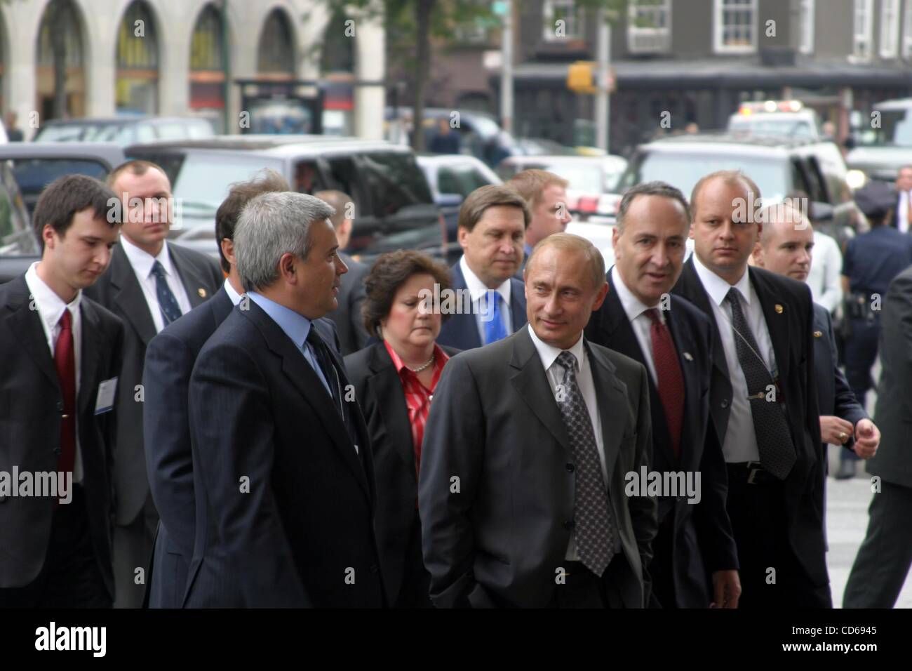 Chuck schumer vladimir putin hi-res stock photography and images - Alamy