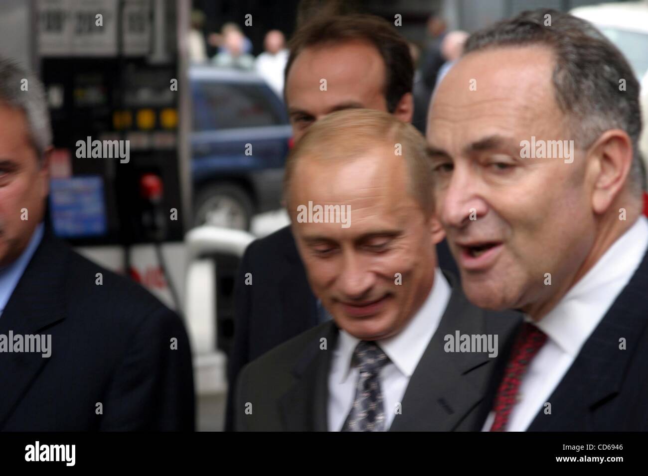 Chuck schumer and putin hi-res stock photography and images - Alamy