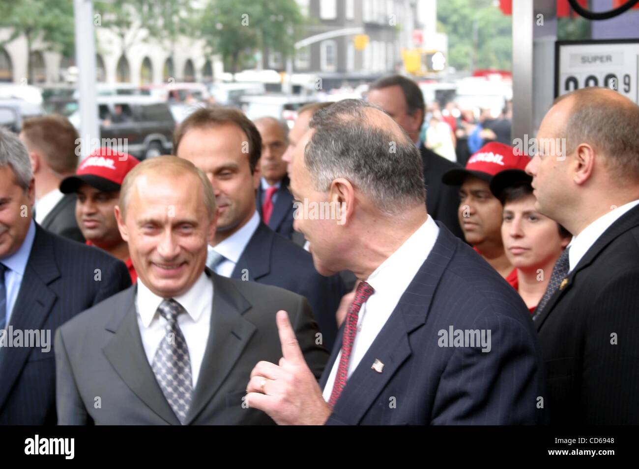 Sept. 26, 2003 - New York, New York, U.S. - K33082RM.SENATOR CHUCK ...