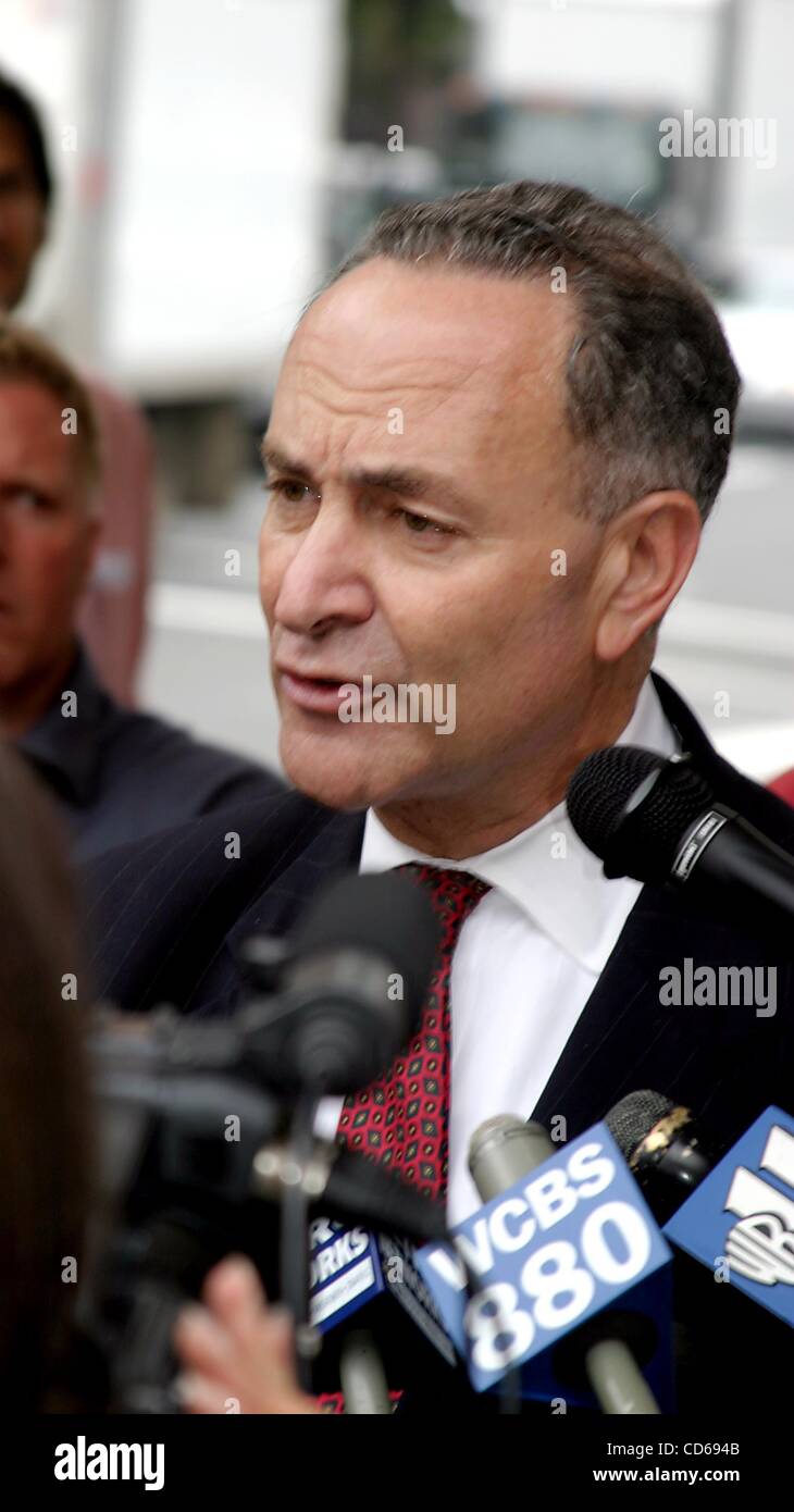 Chuck schumer vladimir putin hi-res stock photography and images - Alamy
