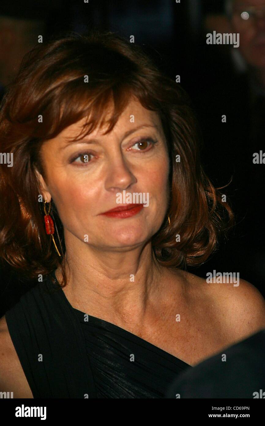 Oct. 3, 2003 - New York, New York, U.S. - K33266RM.MYSTIC RIVER ...