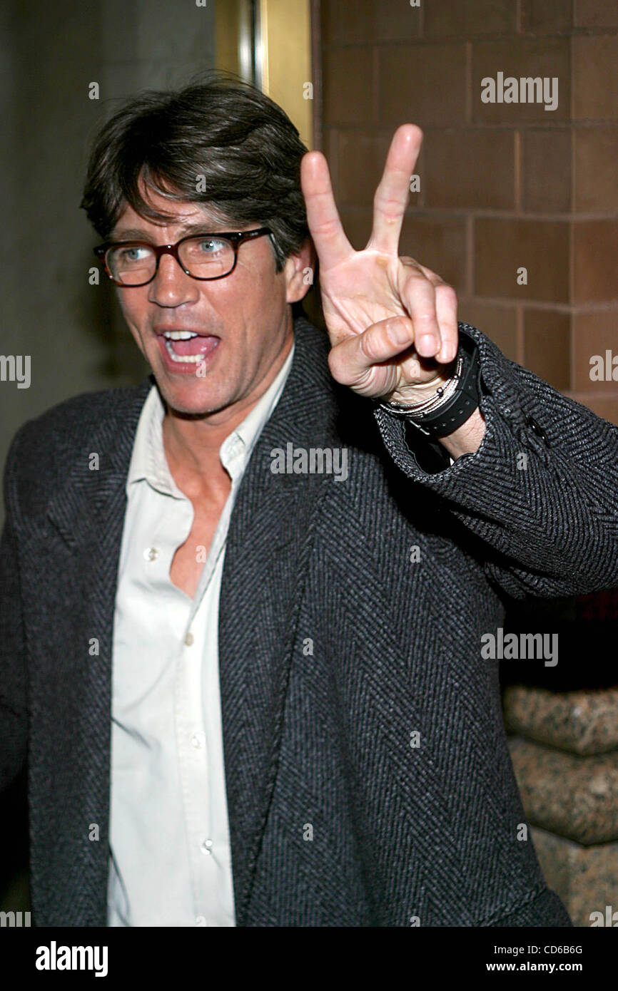 May 14, 2003 - New York, New York, U.S. - K30672RM SD0514.CBS UPFRONT ...