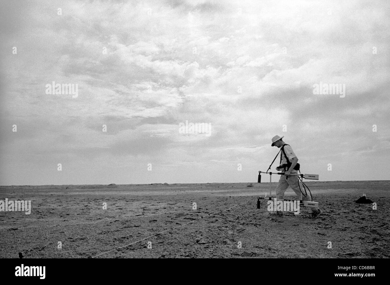 May 24, 2003 - Al-Musayab, Iraq - A member of Inforce, a UK team of ...