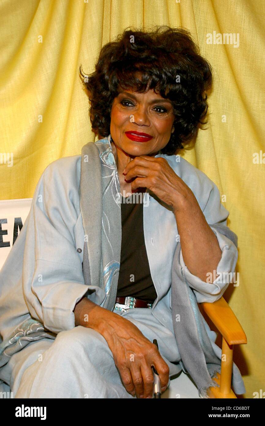 June 11, 2003 - New York, New York, U.S. - K31133RM.PURRFECT WORLD OF ...