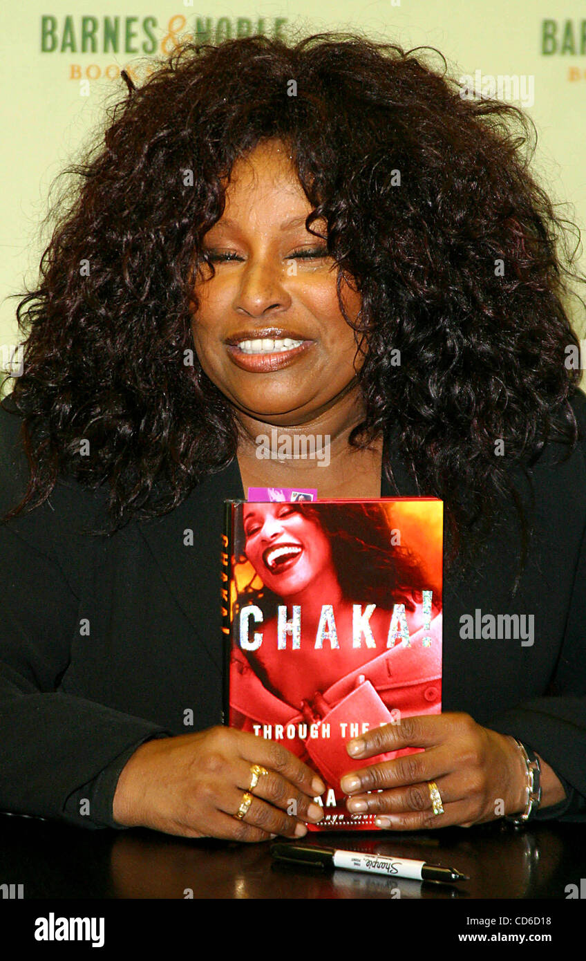 Oct. 15, 2003 - New York, New York, U.S. - K33471RM.CHAKA KHAN BOOK ...
