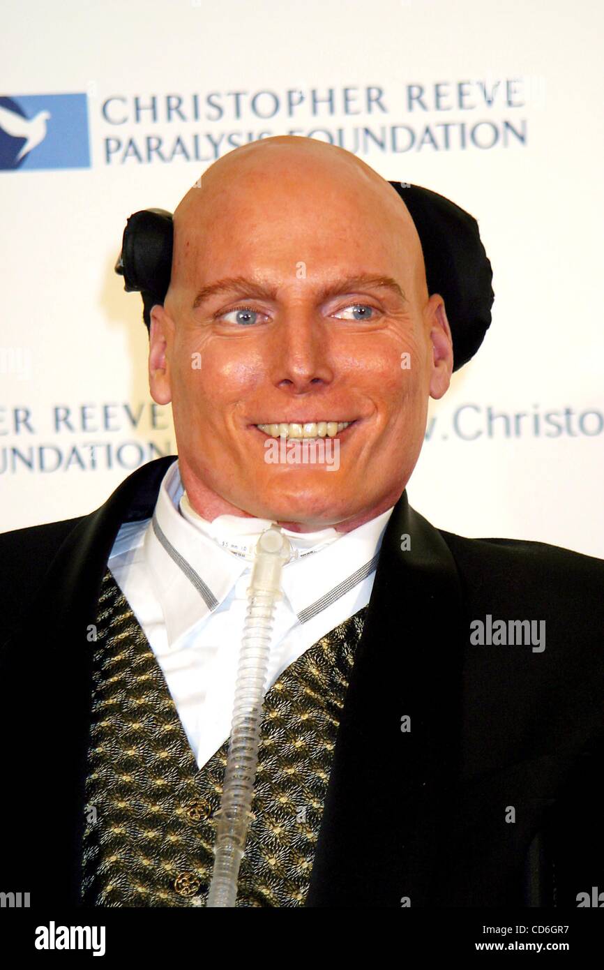 Nov. 24, 2003 - New York, New York, U.S. - K34294JBU.THE CHRISTOPHER ...