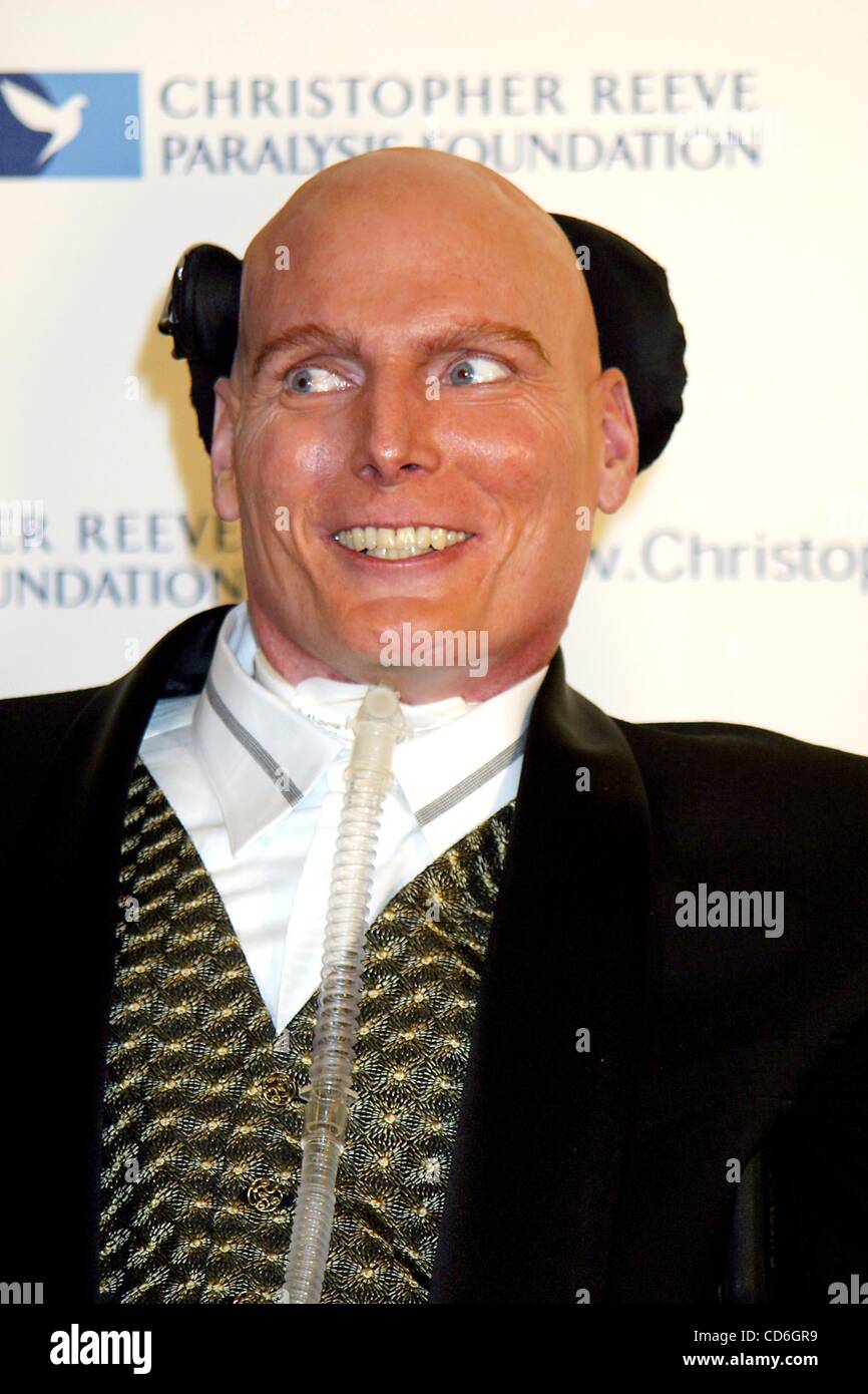 Nov. 24, 2003 - New York, New York, U.S. - K34294JBU.THE CHRISTOPHER ...