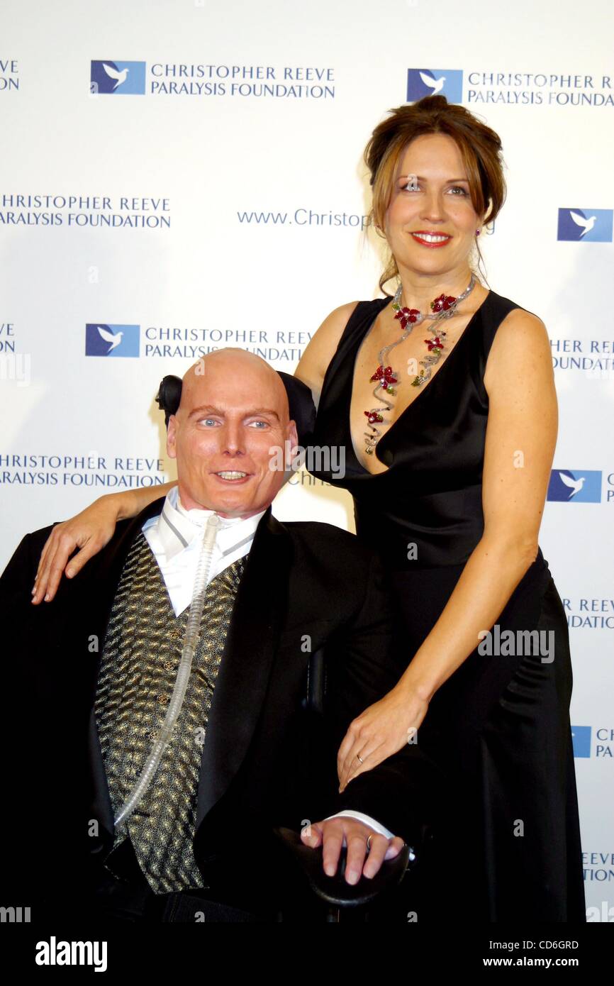 Nov. 24, 2003 - New York, New York, U.S. - K34294JBU.THE CHRISTOPHER ...