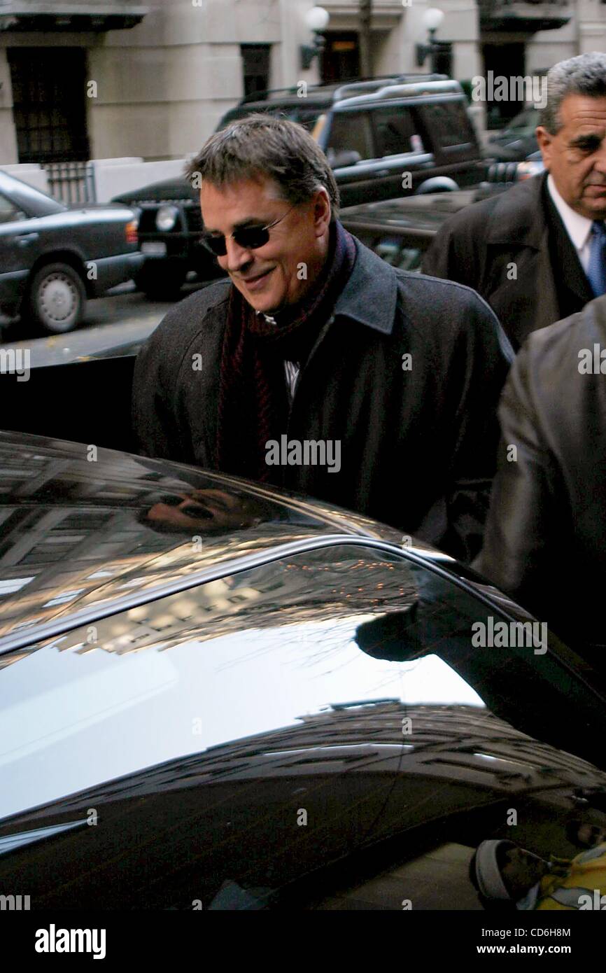 Dec. 2, 2003 - New York, New York, U.S. - K34403RM.CELEBS LEAVING THE ...