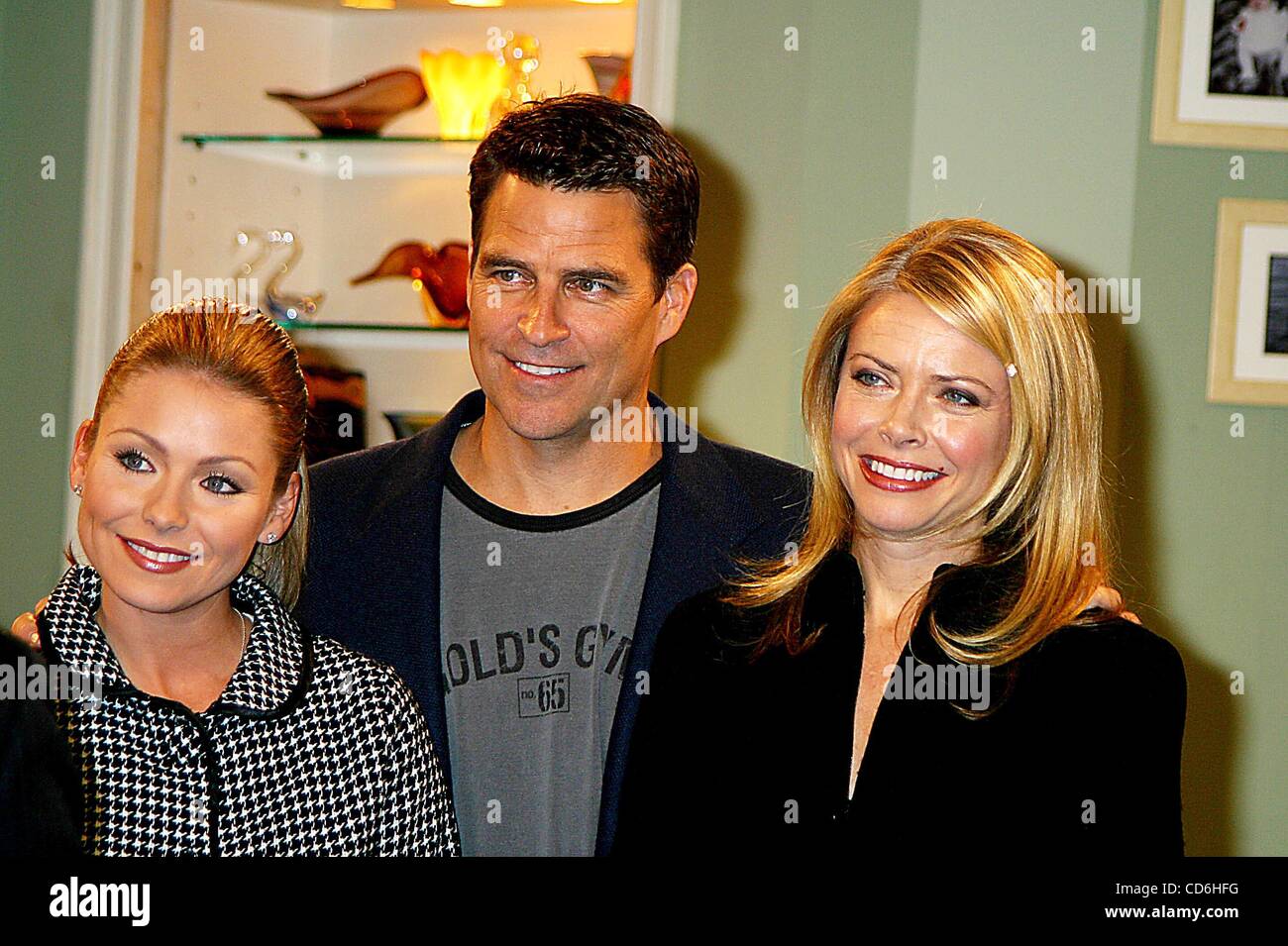 Kelly Ripa Faith Ford Hope High Resolution Stock Photography and Images ...
