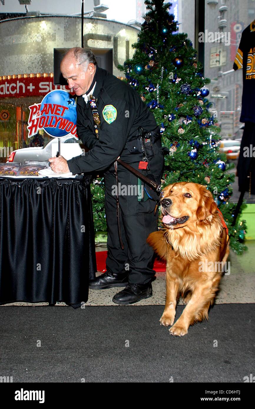 Dec. 5, 2003 - New York, New York, U.S. - K34451RM.CAPTAIN SCOTT ...