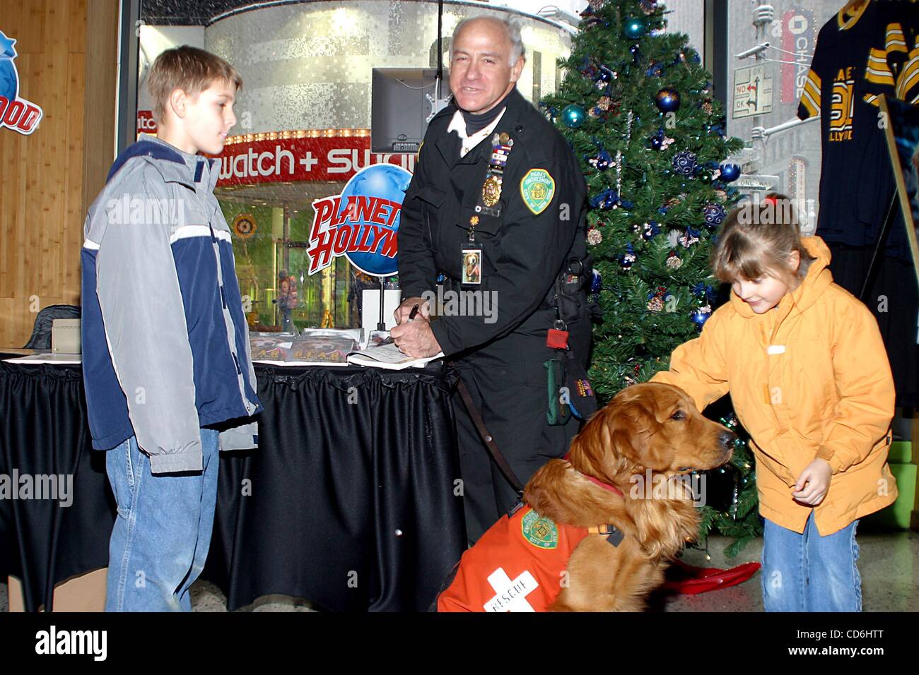 Dec. 5, 2003 - New York, New York, U.S. - K34451RM.CAPTAIN SCOTT ...