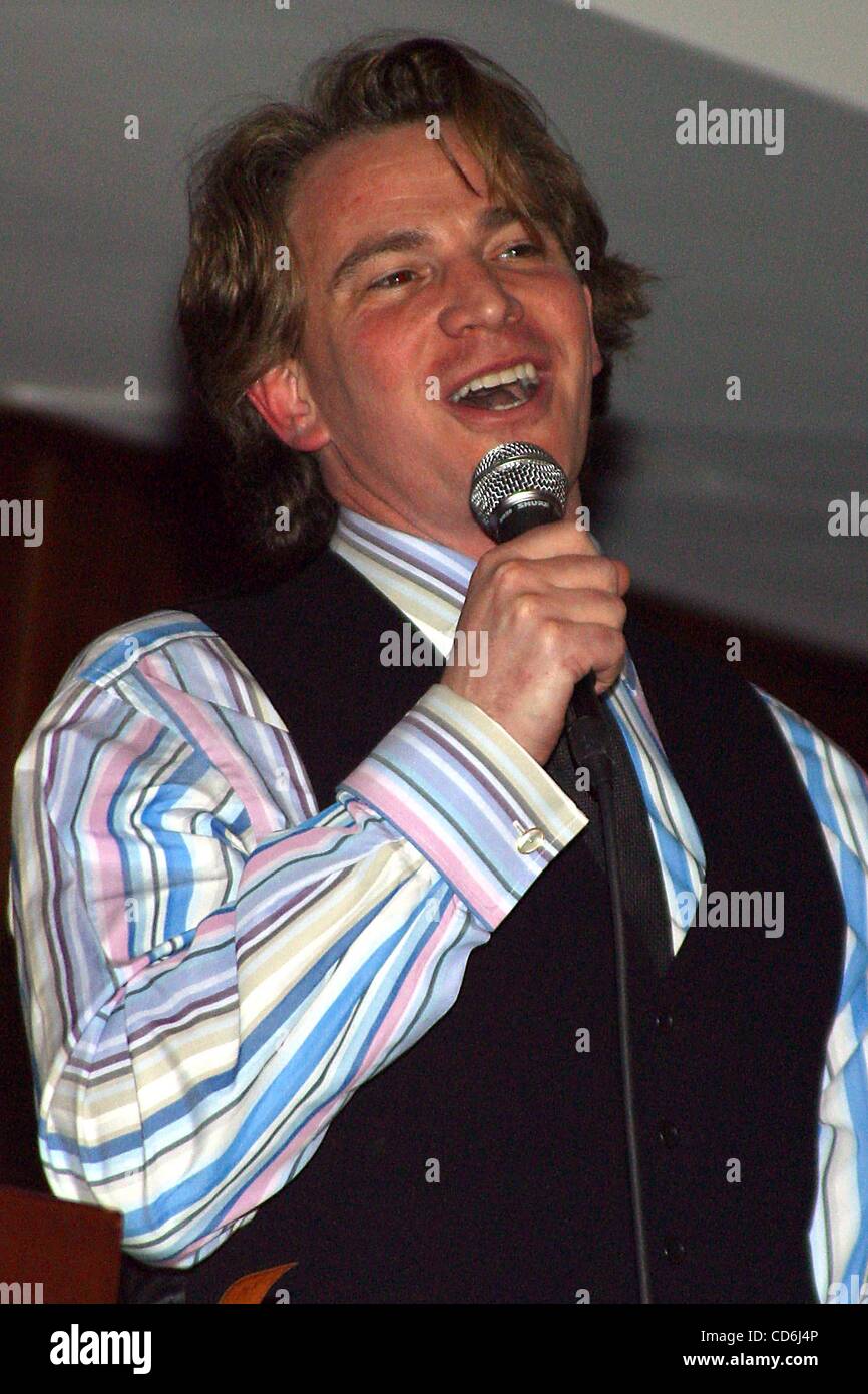 Dec. 8, 2003 - New York, New York, U.S. - K34479RM.TREE OF LIFE AWARDS ...