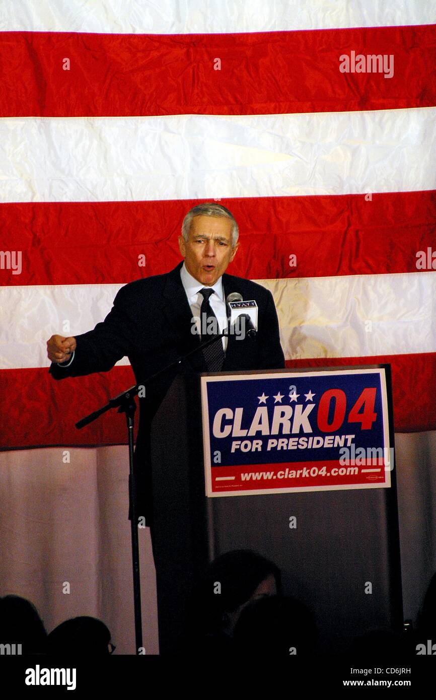 Dec. 10, 2003 - New York, New York, U.S. - K34590RM.FUNDRAISING DINNER ...