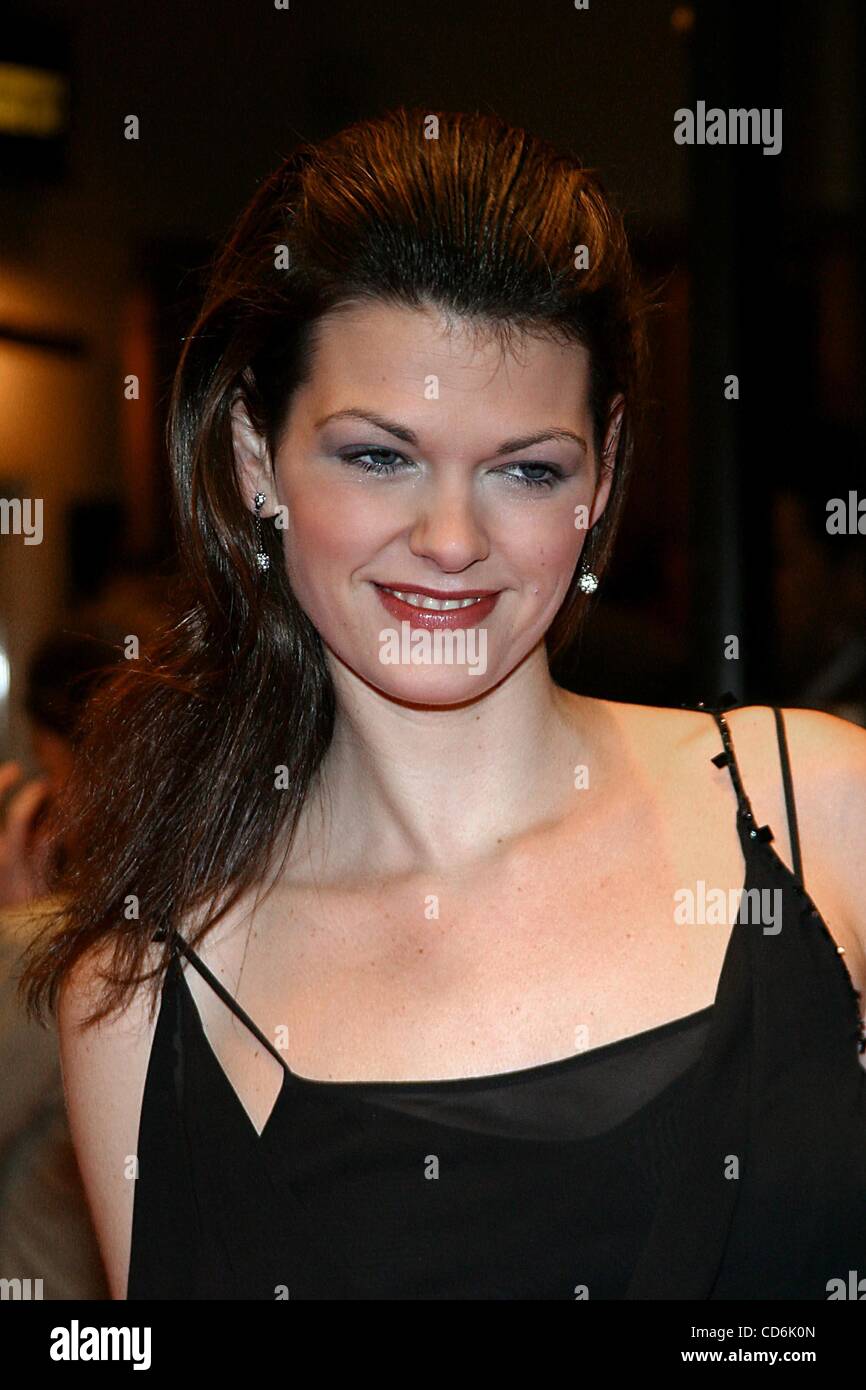 Dec. 11, 2003 - New York, New York, U.S. - K34615RM.BROADWAY ...