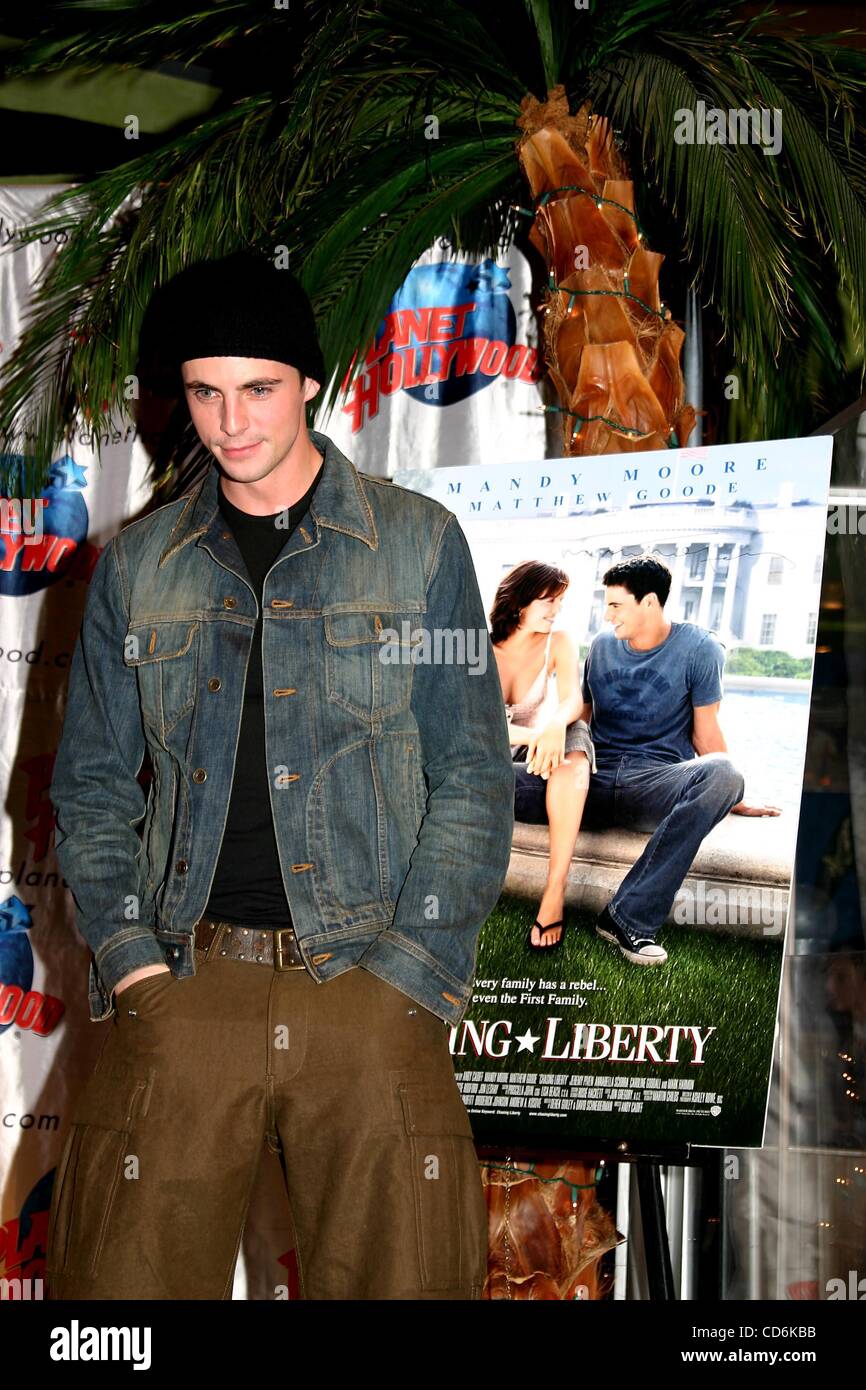 Matthew goode of ''chasing liberty'' hi-res stock photography and ...