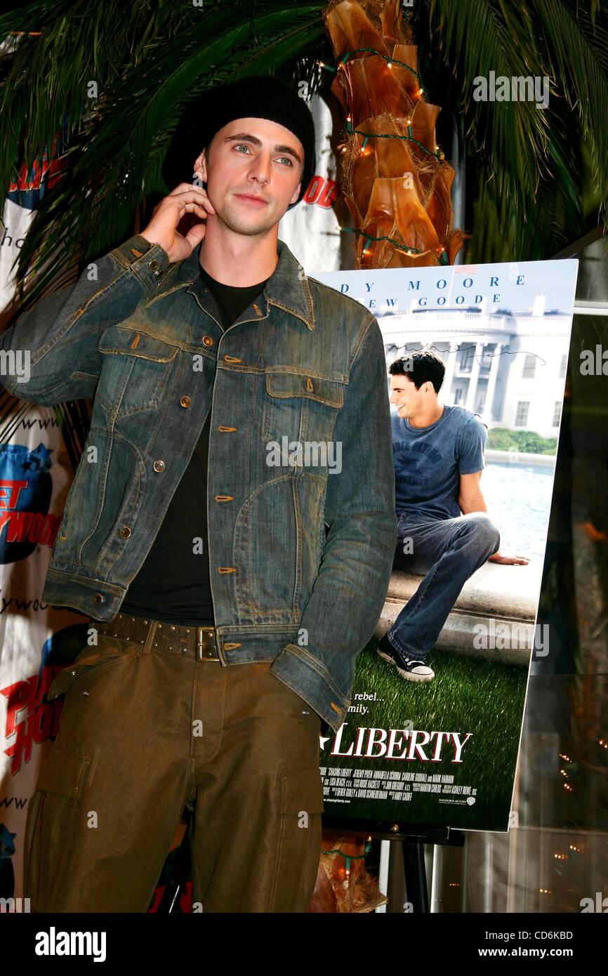 Matthew goode of ''chasing liberty'' hi-res stock photography and ...