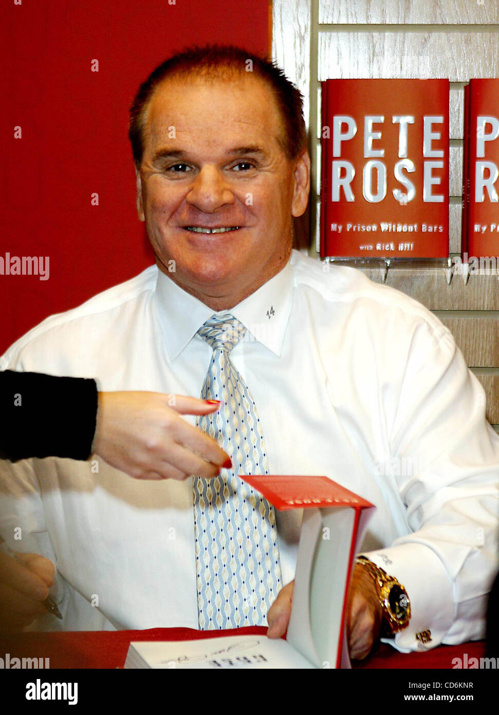Jan. 9, 2004 - New York, New York, U.S. - K34814RM.PETE ROSE BOOK ...