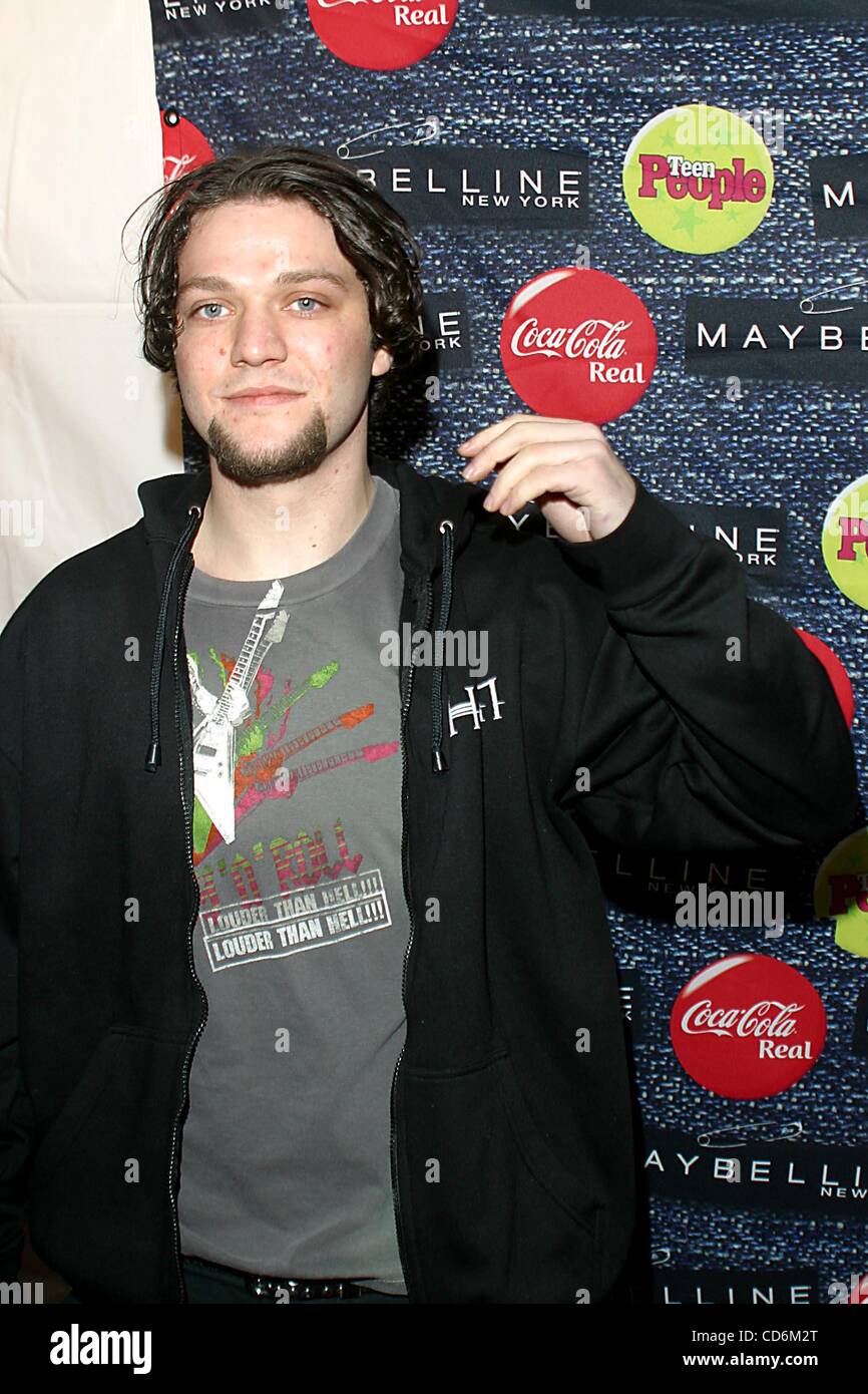 Jan. 13, 2004 - New York, New York, U.S. - K34920RM.5TH ANNUAL WHAT'S ...