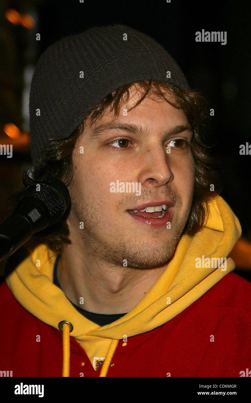 Jan. 18, 2004 - New York, New York, U.S. - K34977RM.ONE TREE HILLS CAST ...