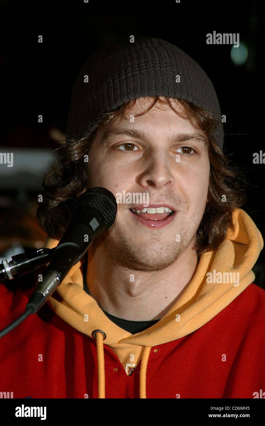 Jan. 18, 2004 - New York, New York, U.S. - K34977RM.ONE TREE HILLS CAST ...