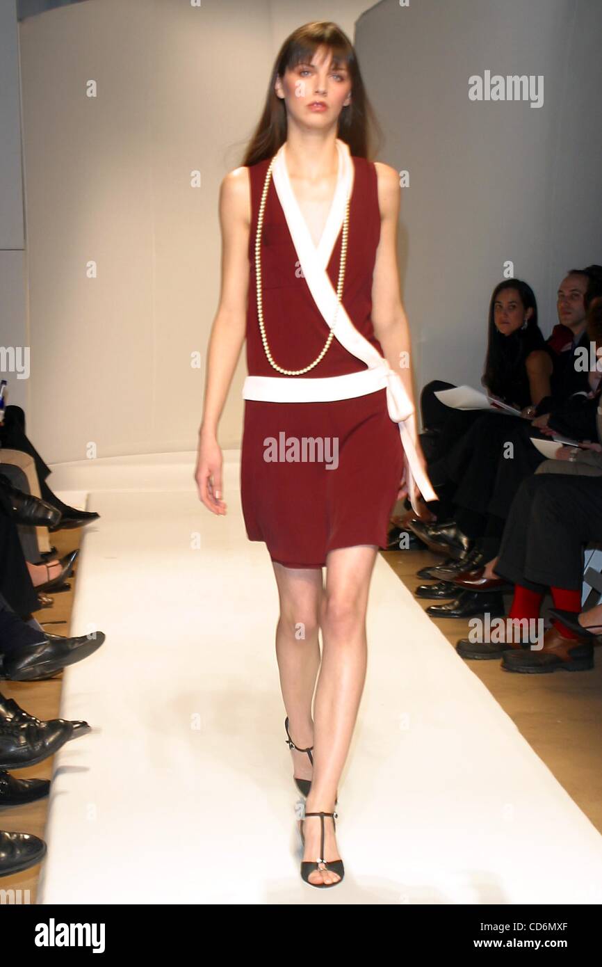 Jan. 20, 2004 - New York, New York, U.S. - K35045RM.FORD MODEL'S ...