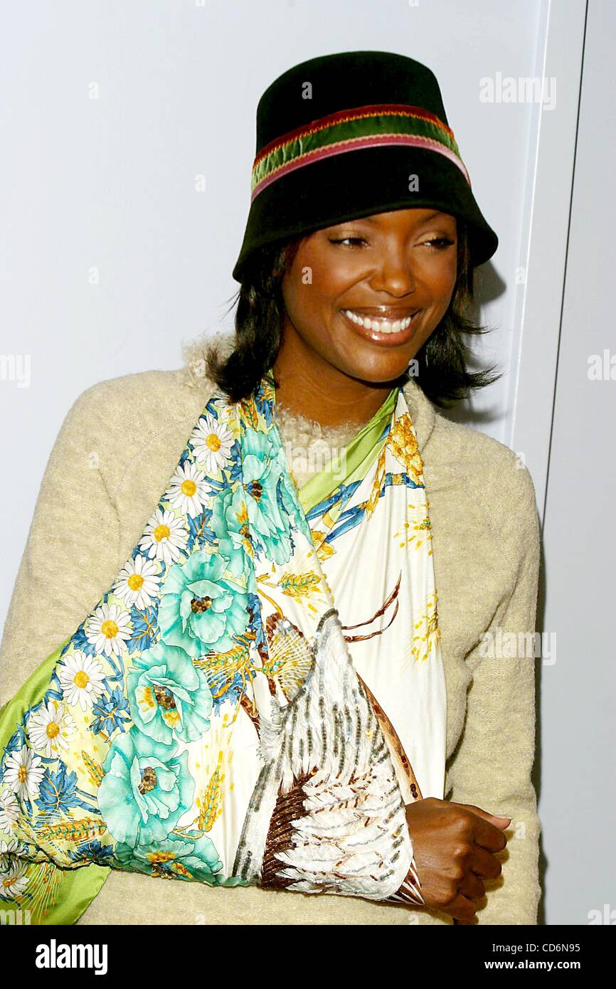 Jan. 27, 2004 - New York, New York, U.S. - K35166RM.AISHA TYLER ...