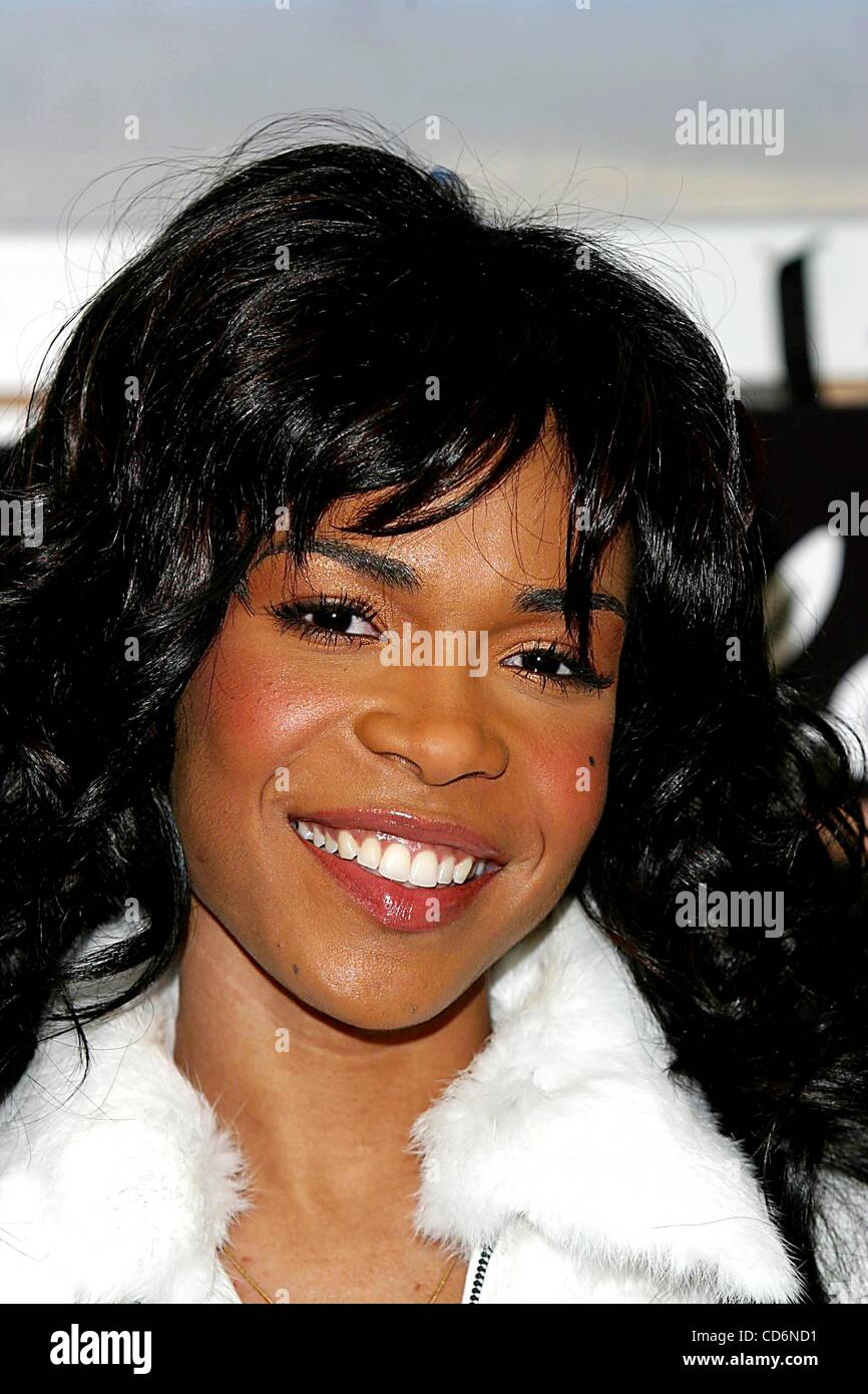 Jan. 27, 2004 - New York, New York, U.S. - K35165RM.MICHELLE WILLIAMS ...
