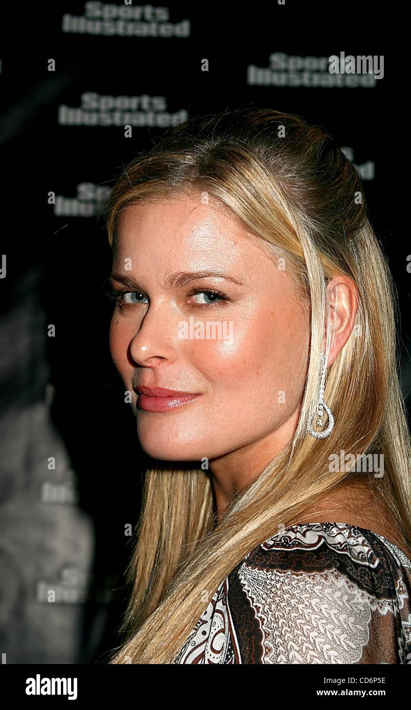 Feb. 10, 2004 - New York, New York, U.S. - K35432ML.2004 SPORTS ...