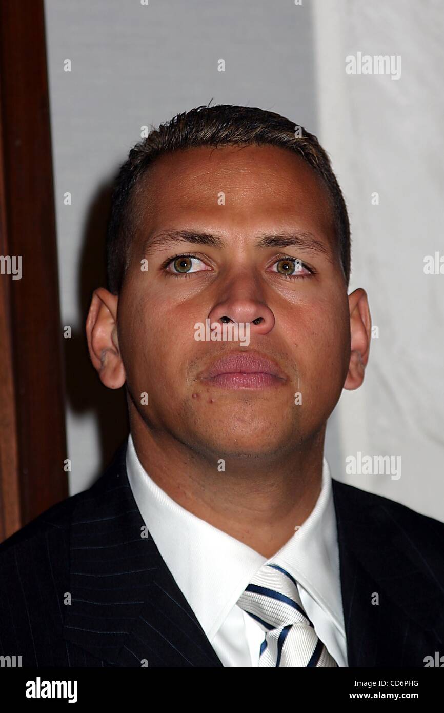Feb. 17, 2004 - New York, New York, U.S. - K35646ML.PRESS CONFERENCE TO ...