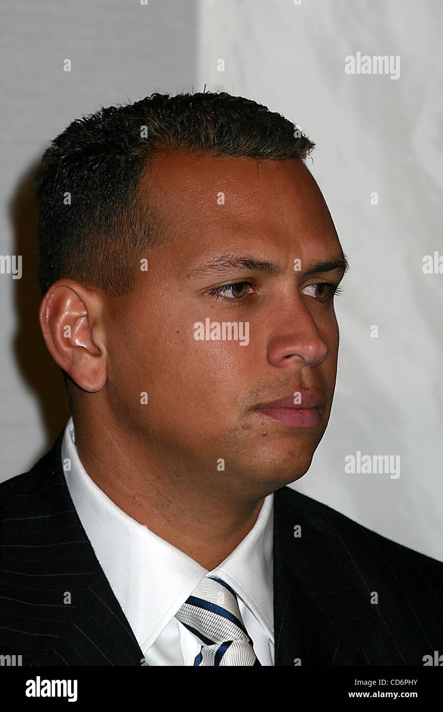 Feb. 17, 2004 - New York, New York, U.S. - K35646ML.PRESS CONFERENCE TO ...
