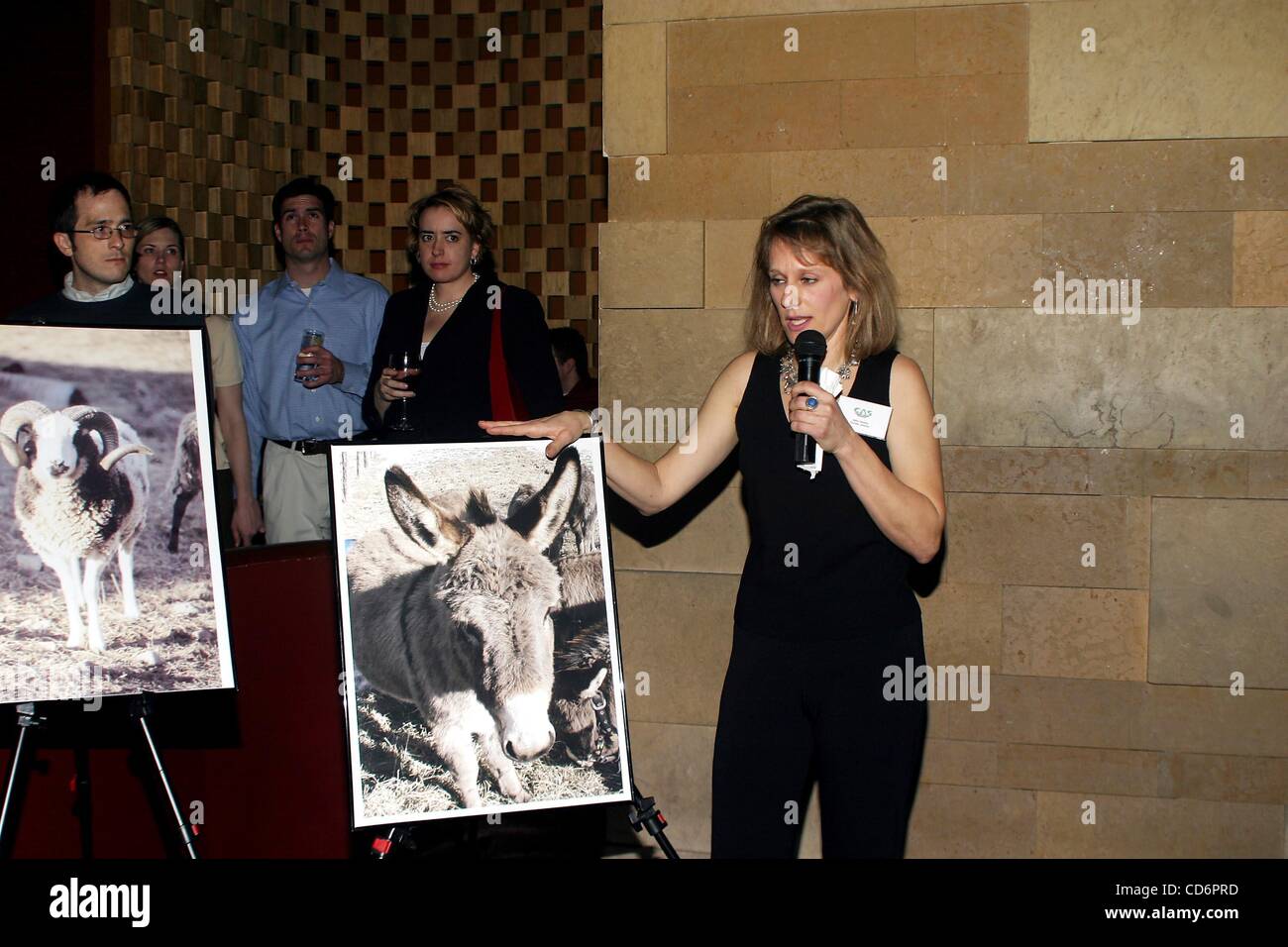 Feb. 18, 2004 - New York, New York, U.S. - K35684RM.COCKTAIL PARTY AT ...