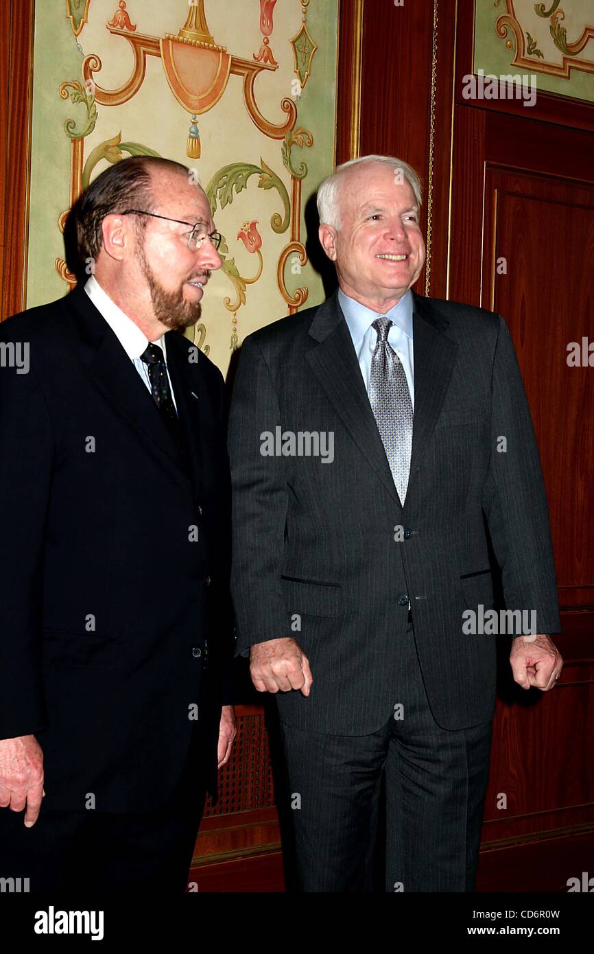 James lipton where hi-res stock photography and images - Alamy