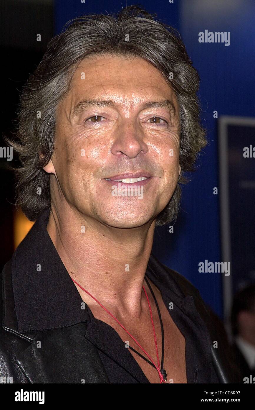 Feb. 26, 2004 - New York, New York, U.S. - K35840JKRON.FIDDLER ON THE ...