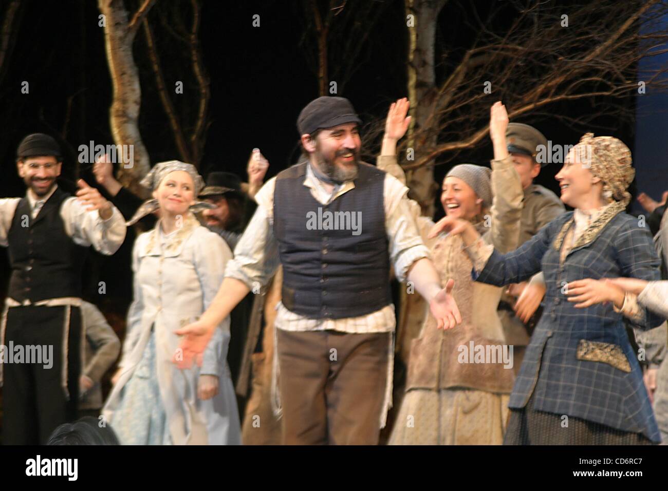 Opening night fiddler on roof hi-res stock photography and images - Alamy