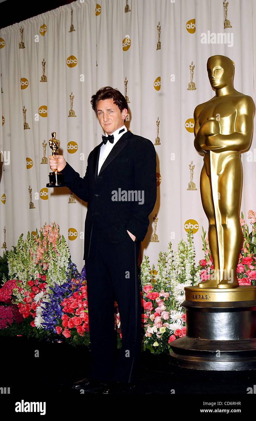 Feb. 29, 2004 - Hollywood, California, U.S. - 76TH ANNUAL ACADEMY ...