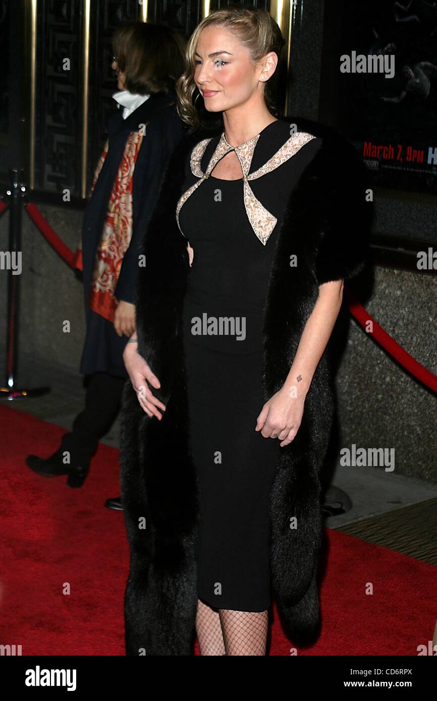 Drea de matteo the sopranos hi-res stock photography and images - Alamy
